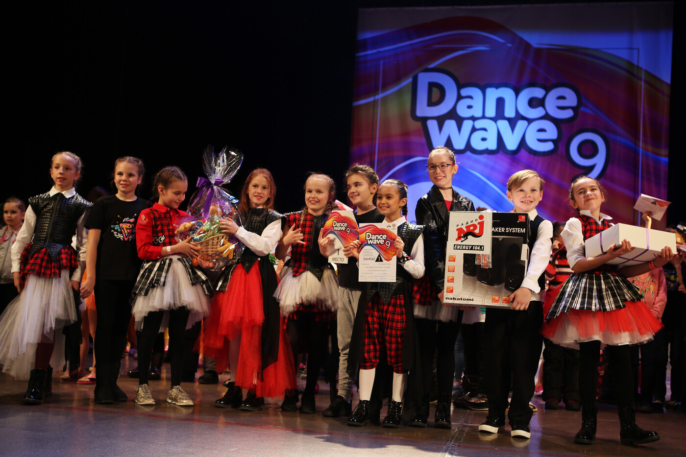 Dance Wave | Stage Art